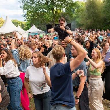 Eerste namen Mixtream Festival 2024: o.a. Babs, Miss Isa, Iris Jean en ...