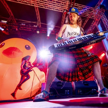 Volledige line-up Alestorm's Pirate Metal Party in Helmond bekend ...