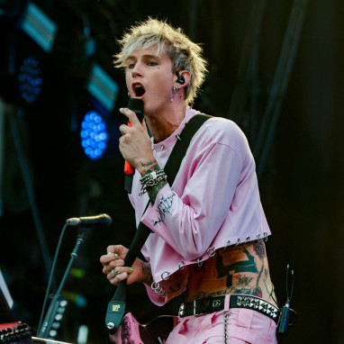 Machine Gun Kelly met 'Lost Americana Tour' naar Ziggo Dome | Nieuws op ...